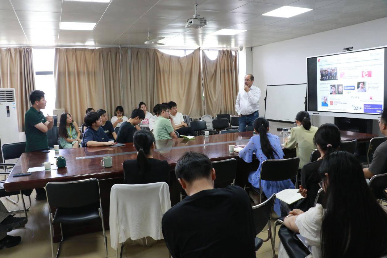 德国汉堡大学Chris Meier教授应邀来访-纳米科学与工程研究院